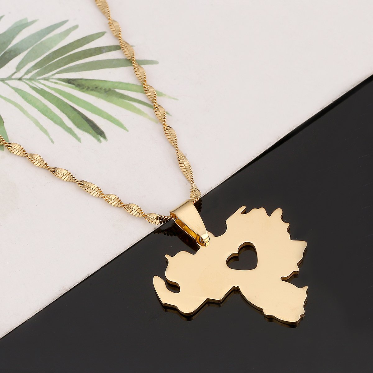 Huangshanshan Stainless Steel Venezuela Map Pendant Necklace Gold Color Jewelry Venezuelan Jewelry