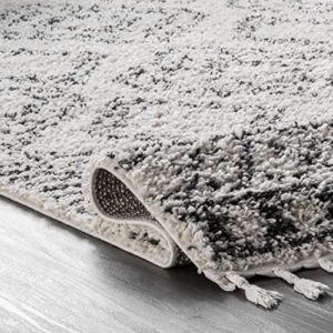 nuLOOM Vasiliki Moroccan Shag Tasseled Area Rug, 4' x 6', Off-white, Rectangular, 1.2" Thick