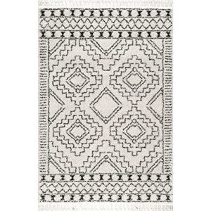 nuLOOM Vasiliki Moroccan Shag Tasseled Area Rug, 4' x 6', Off-white, Rectangular, 1.2" Thick