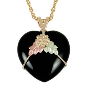 natural heart onyx pendant with 12k black hills gold leaves