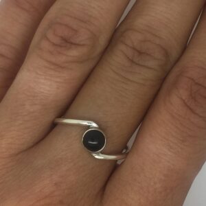 Black Onyx Delicate Ring 925 Sterling Silver Vintage Boho Chic US Size 5 6 7 8 9 (9)