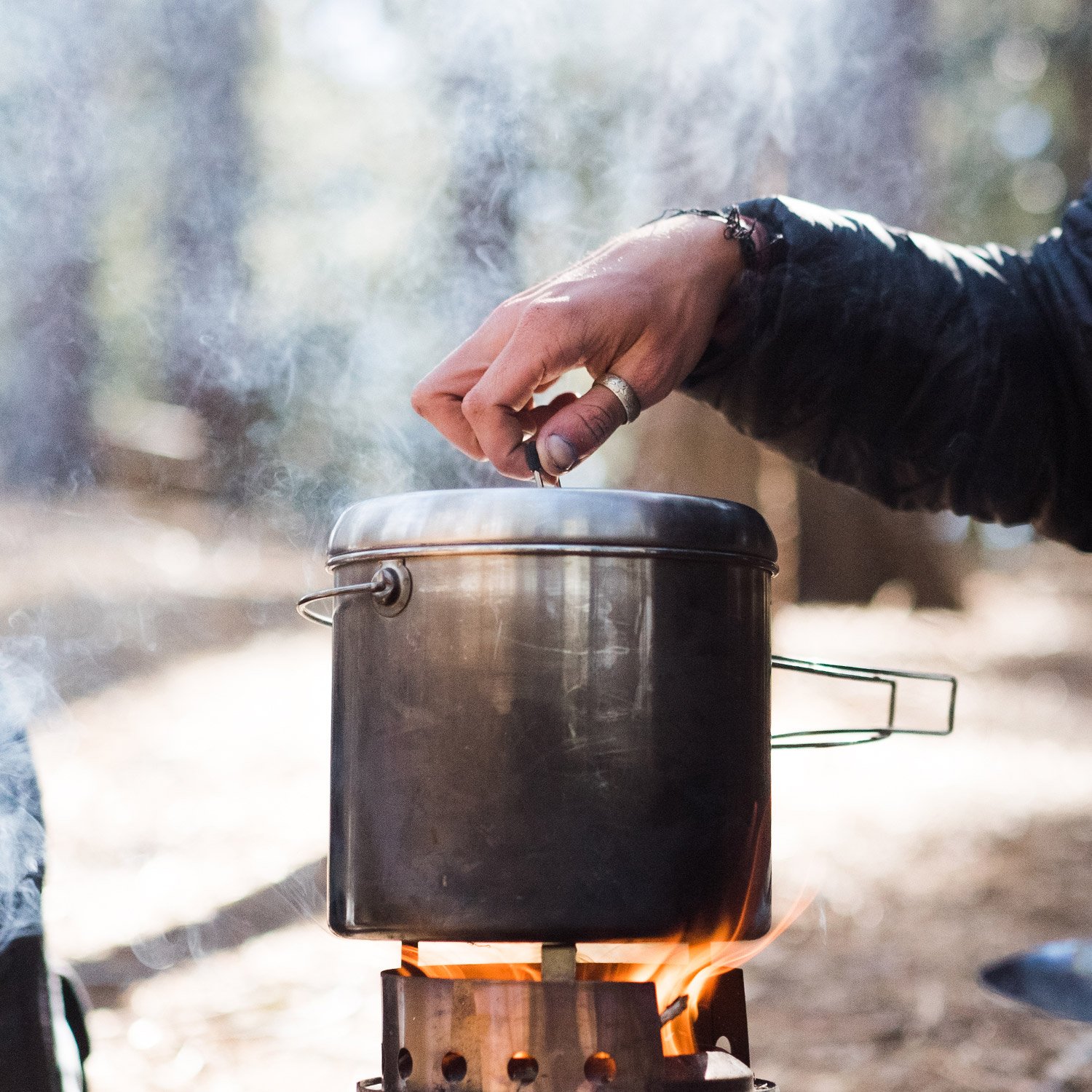 Solo Stove Pot 4000 Stainless Steel Camping Pot for Outdoor Campfire Great Cookware Equipment for Backpacking Kitchen Bushcraft Survival Gear and Cooking