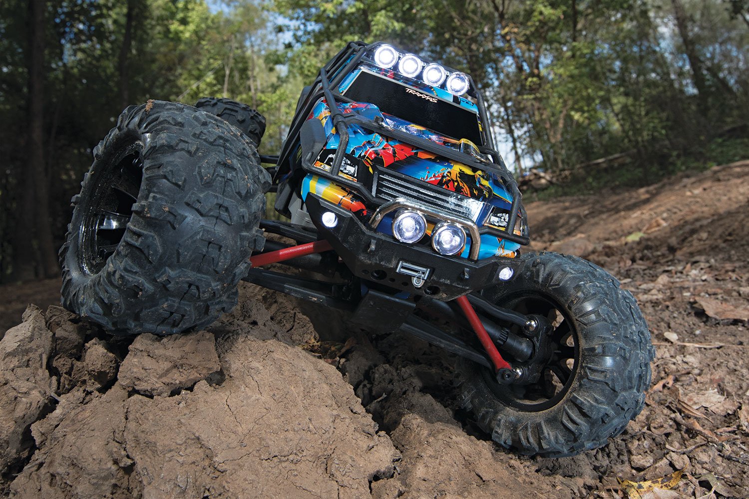 Traxxas 72054-5 1/16 Summit: 4WD Extreme Terrain Monster Truck with TQ 2.4GHz Radio System