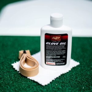 Rawlings | GAME READY Glove Break-In Kit | Baseball/Softball | Includes Break-In Formula, Applicator Cloth, & Rubber Band