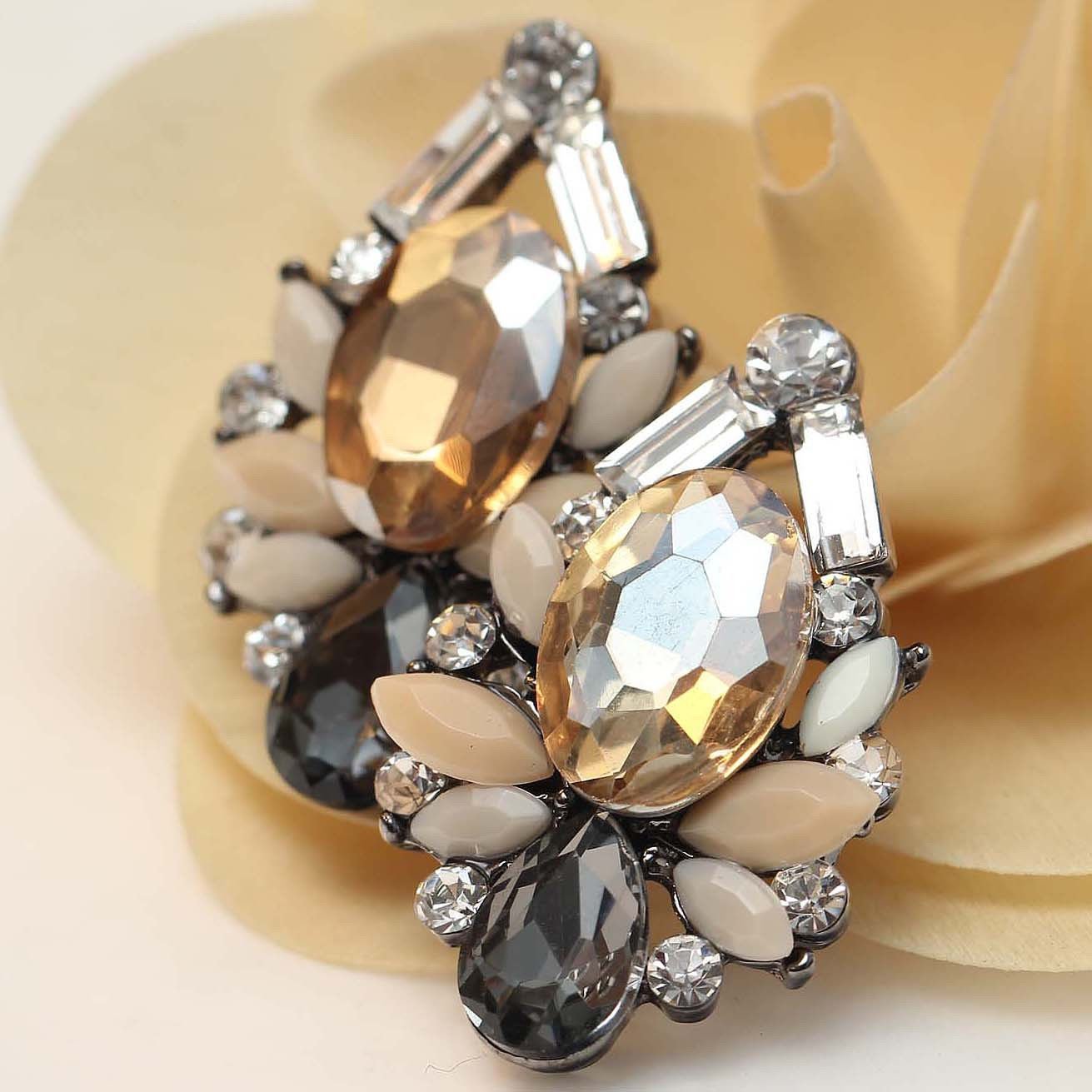 Art Deco Antique Vintage Retro Style Peach Amber Citrine Topaz Tan Grey Earth Tones Rhinestone Bridal Bridesmaid Wedding Prom Cluster Earrings