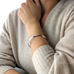 Silverly 6 mm Plain Round 925 Solid Silver Bangle - Classic Sterling Silver Bracelet for Women - Thin Stackable Ladies Bracelets - Minimalist Silver Stacking Bracelets for Daughter