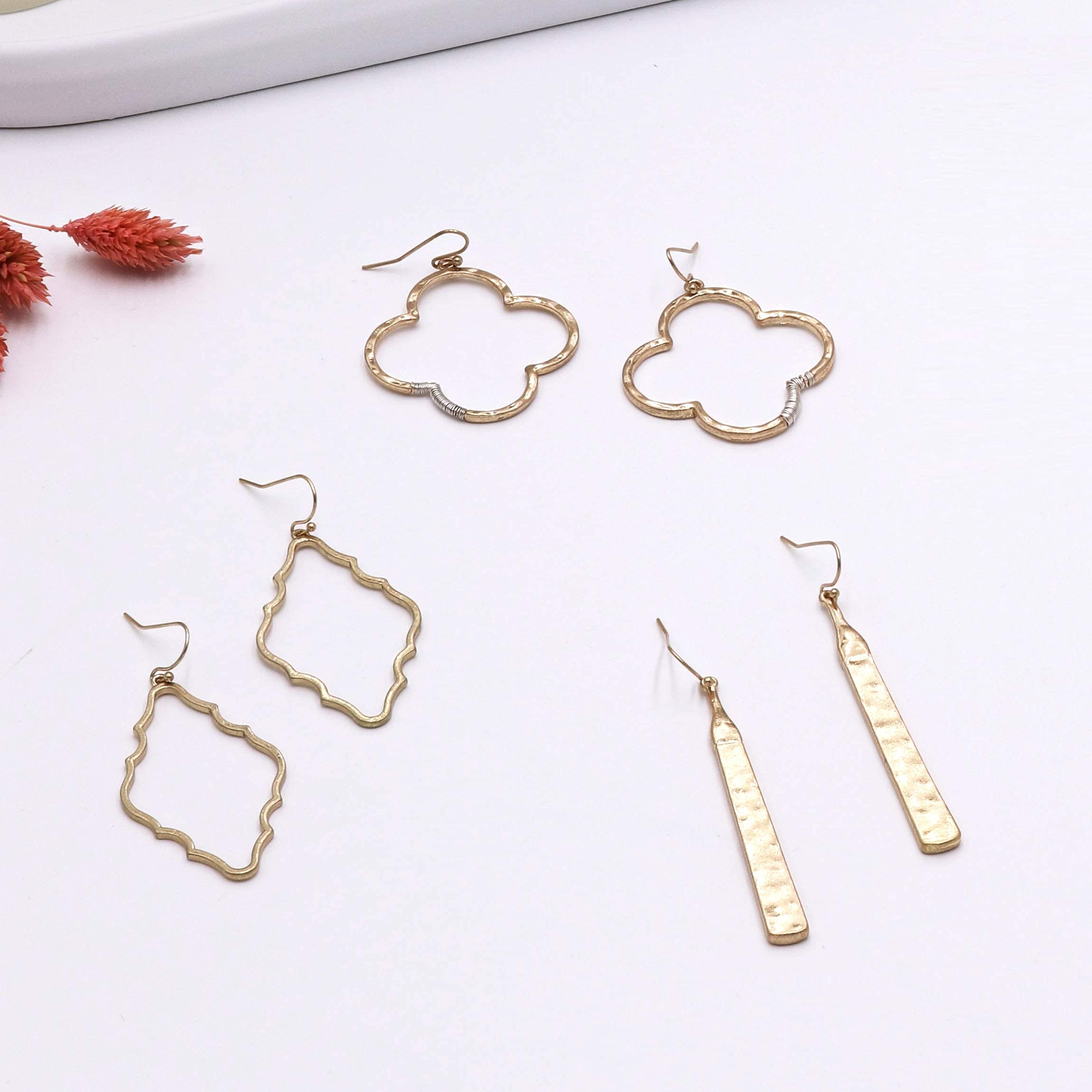 POMINA Gold Long Vertical Linear Bar Dangle Drop Earrings Hammered Gold Geometric Link Dangling Fashion Earrings for Women