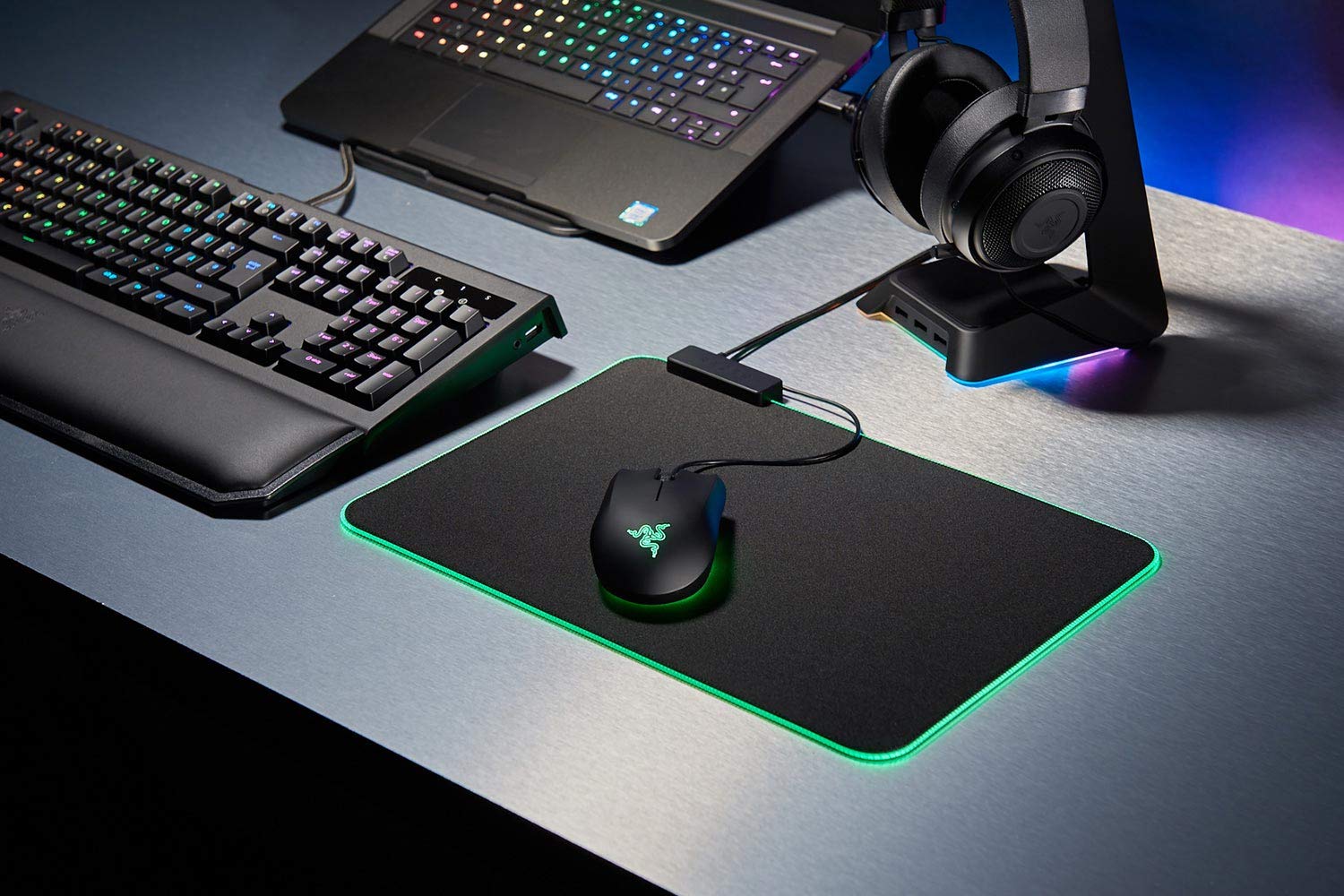 Razer Goliathus Extended Chroma: Micro-Textured Cloth Surface - Optimized for All Sensitiviy Settings and Sensors - Powered by Razer Chroma - Soft Extended Gaming Mouse Mat