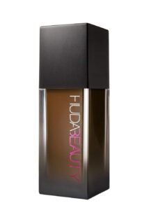 huda beauty faux filter foundation in latte 300n #fauxfilter