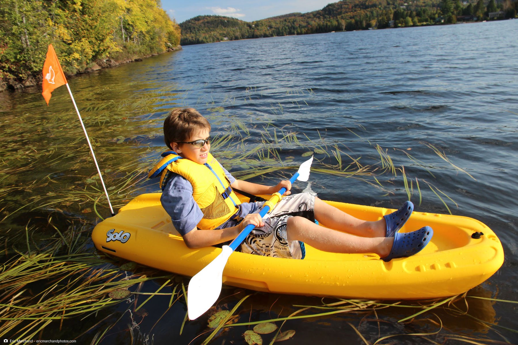 Pelican - Kayak Paddle for Kids - Blue & White - Perfect for The Small or First-Time Paddlers - Easy to Use - 152 cm (60 in.)