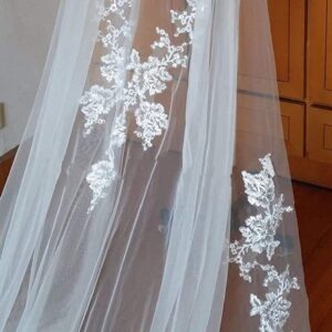 Wedding Capes Lace Bridal Veils Appliques Bridal Wraps Cathedral Length Wedding Cloak (4 meters, white)