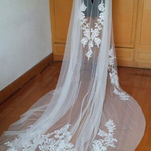 Wedding Capes Lace Bridal Veils Appliques Bridal Wraps Cathedral Length Wedding Cloak (4 meters, white)