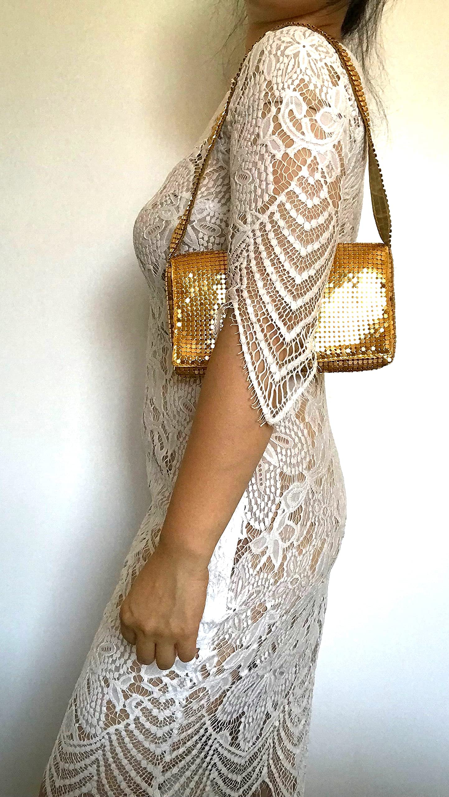 Women Vintage Evening Clutch Metal Mesh Purse with Short Shoulder Strap (Gold)