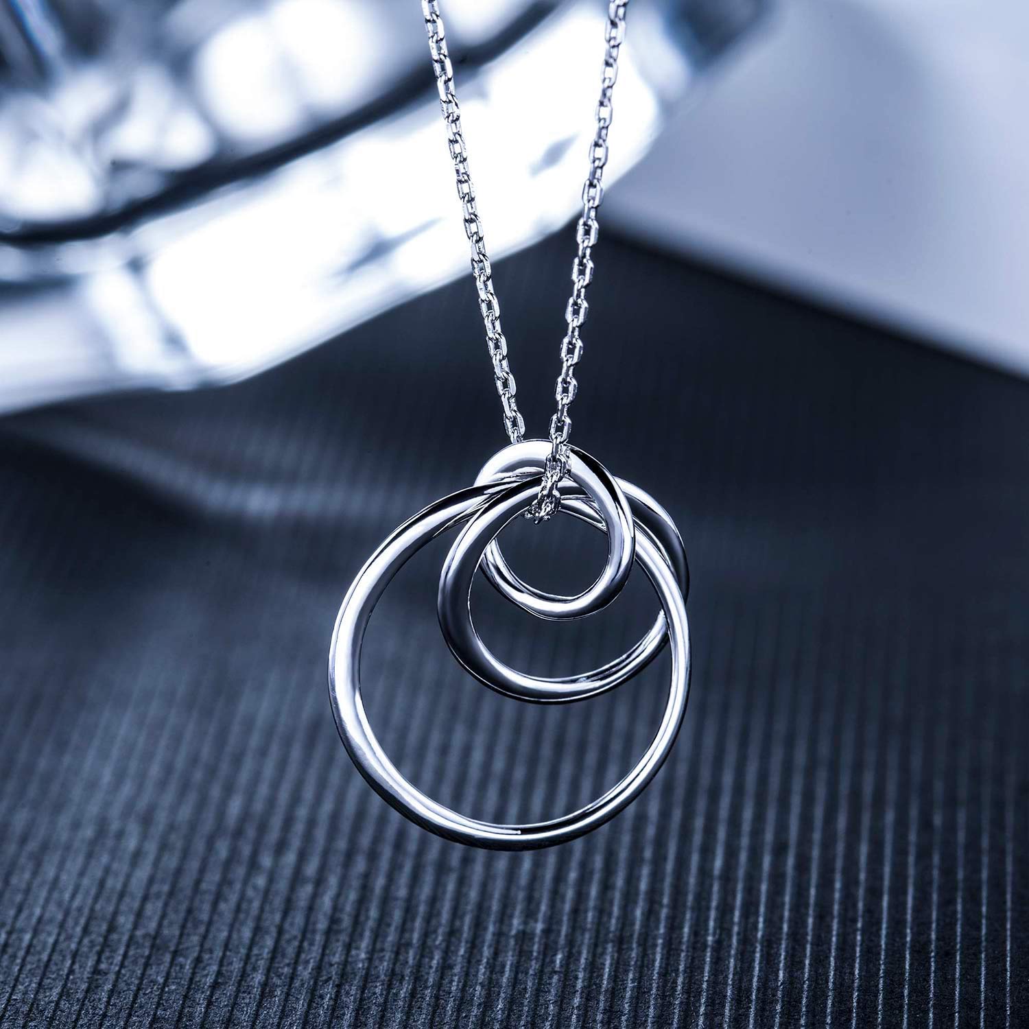 CHICLOVE Sterling Silver 3 Circles Necklace - Generation Necklace - Grandmother Mother Daughter Necklaces - Family Necklace - Grandma Gift - Mother Daughter Necklace (Generation Necklace)