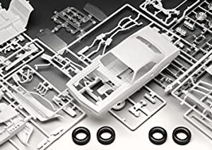 Revell 07664 :25 1970 AAR 'Cuda' Plastic Model Kit 1/25