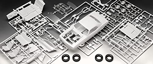 Revell 07664 :25 1970 AAR 'Cuda' Plastic Model Kit 1/25