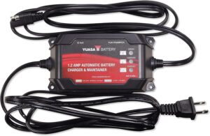 yuasa yua1ampch 12v 1-amp battery charger 50 state compliant