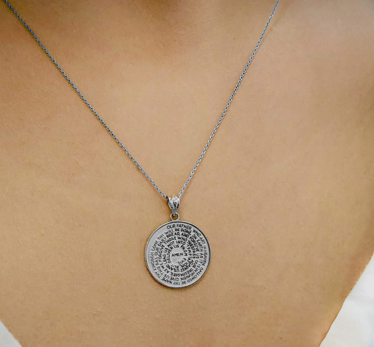 Religious Jewelry Fine 14k White Gold Lord's Prayer Transcription Medallion Necklace Size (S), 16"