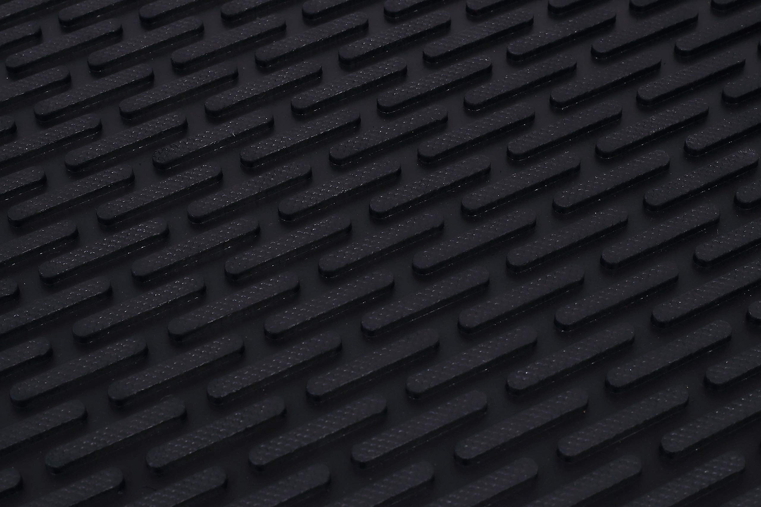 Portico Systems Safe Tread 3 x 5 Black Rubber Outdoor Scraper mat. Ideal for Any Heavily trafficked Entrance Way. Keep The Dirt and Debris Outside and Your interiors Clean.