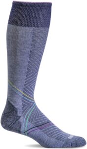 sockwell women's pulse knee high firm graduated compression sock, lilac - m/l