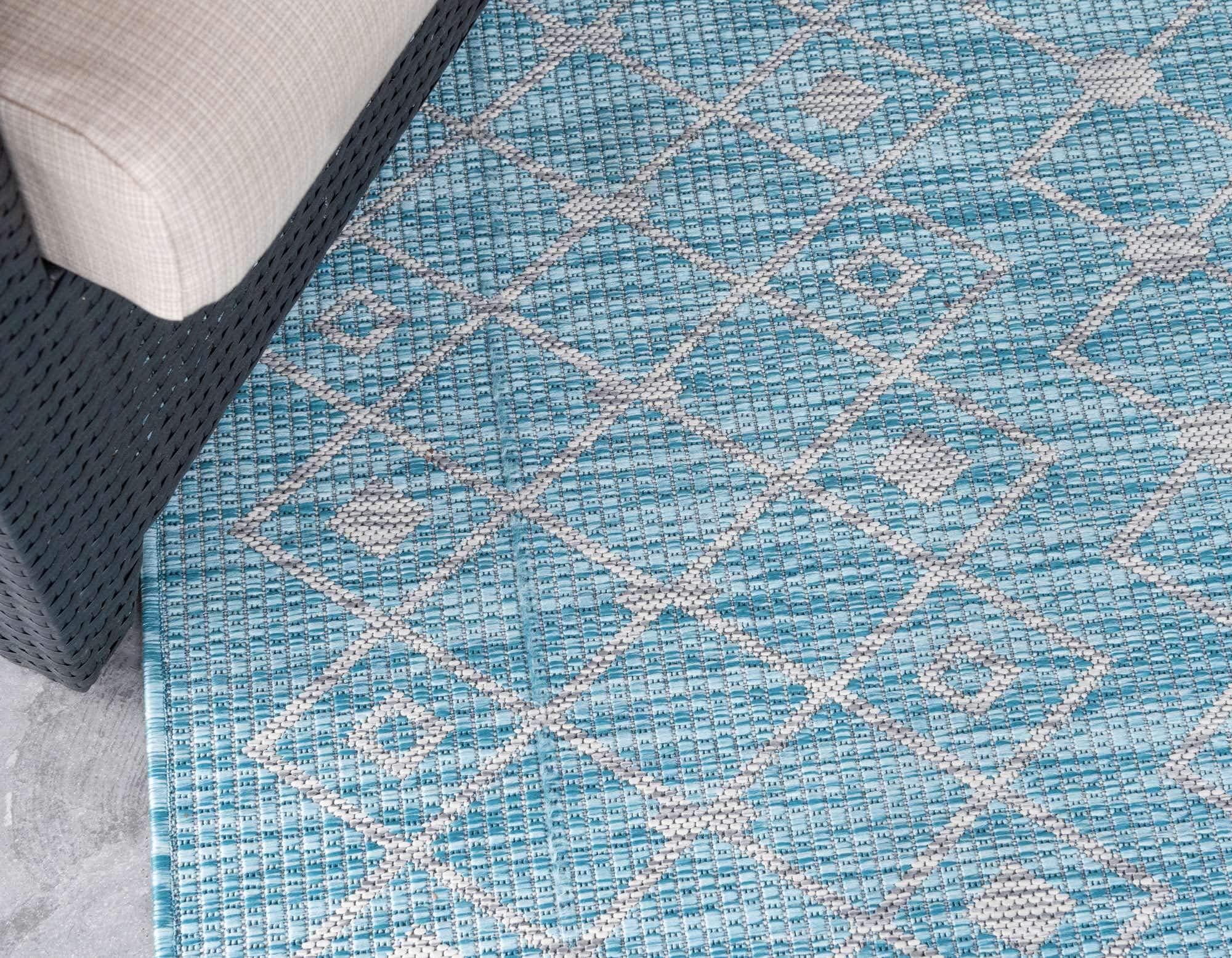 Unique Loom Outdoor Trellis Collection Area Rug - Tribal Trellis (2' x 6' 1" Runner, Aqua/ Ivory)