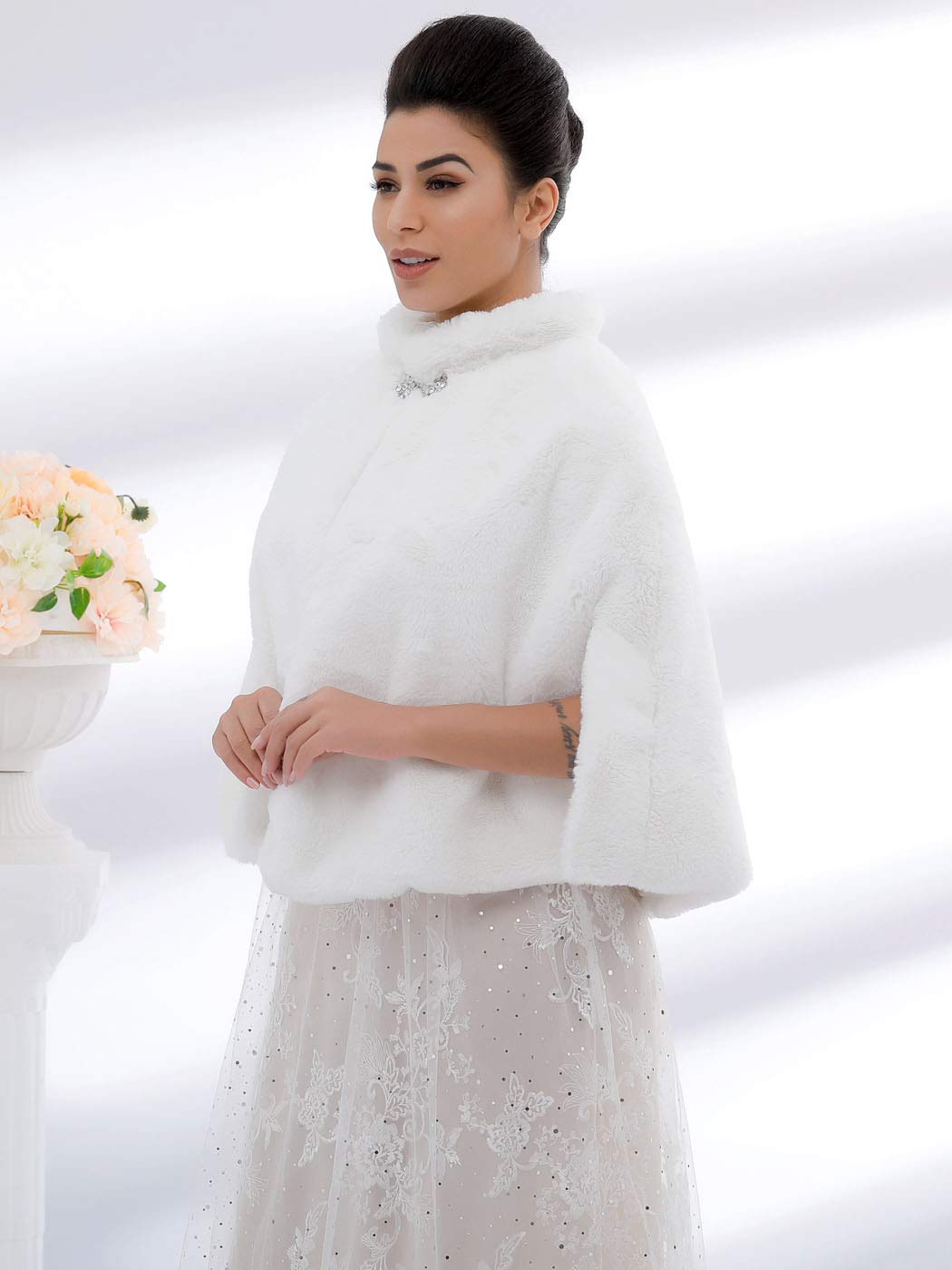 Aukmla Faux Fur Wrap Bridal Wrap Stole Wedding Fur Shrug Faux Fur Cape with Stunning Rhinestones Brooch (White)