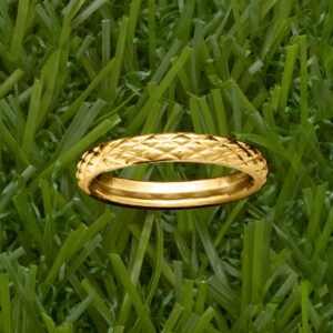 Ross-Simons 18kt Yellow Gold Quilted Ring. Size 9