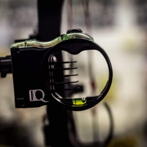 IQ Micro 5-Pin Right Hand Archery Bow Sight, Retina Lock Technology, All Aluminum, Multiple Bow and Quiver Mounting Points, Built-in Sight Level & Light Adapter.019 Pins