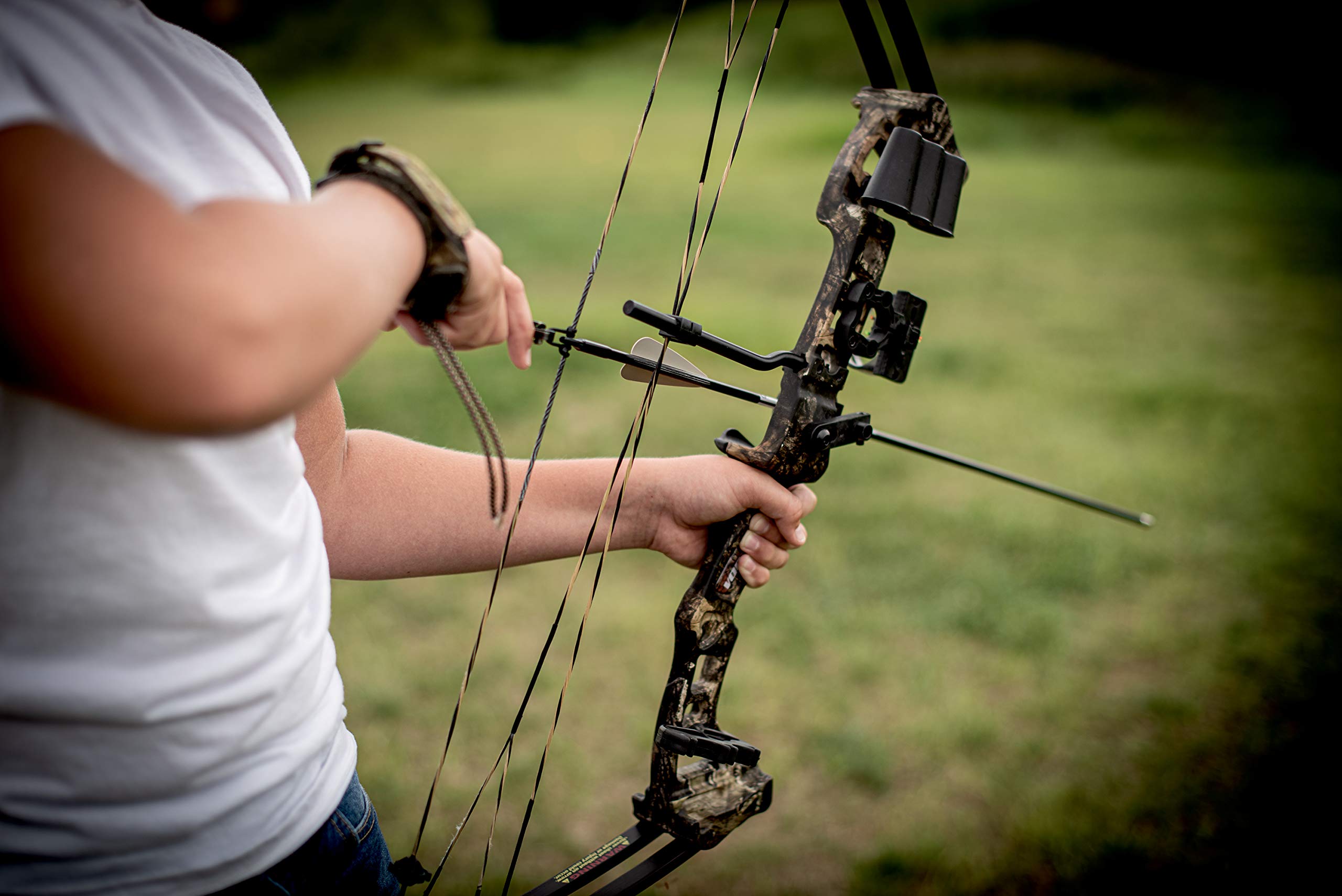 Barnett Vortex Compound Bow, Youth Bow for Teens,Attached Quiver, in Mossy Oak Break-Up Country