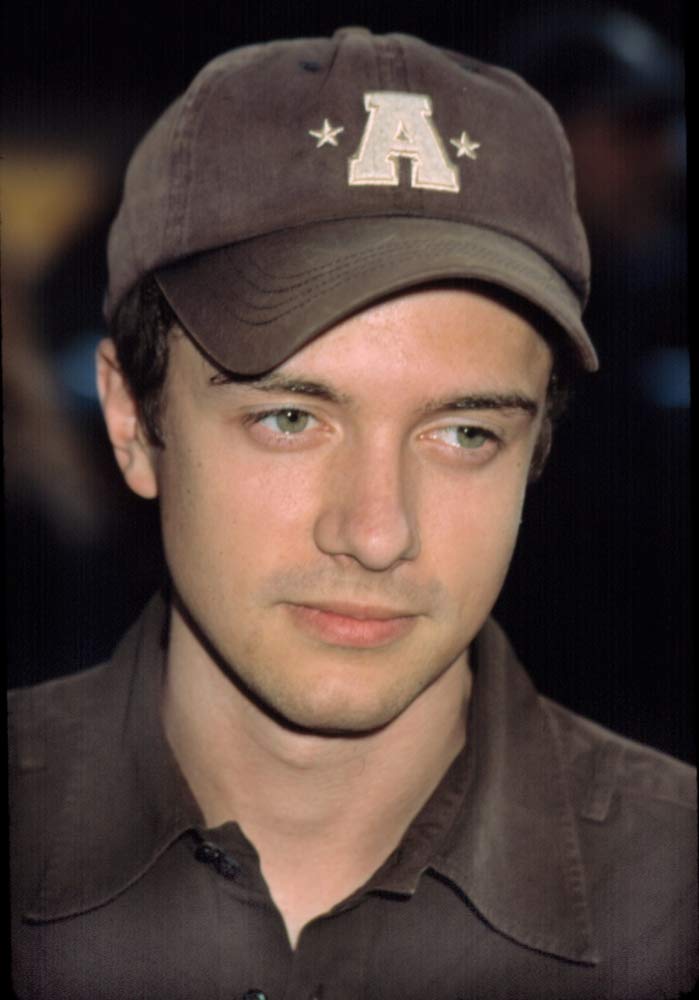 Posterazzi Poster Print Collection Topher Grace at Premiere of Mr. Deeds Ny 6182002 by Cj Contino Celebrity (8 x 10)