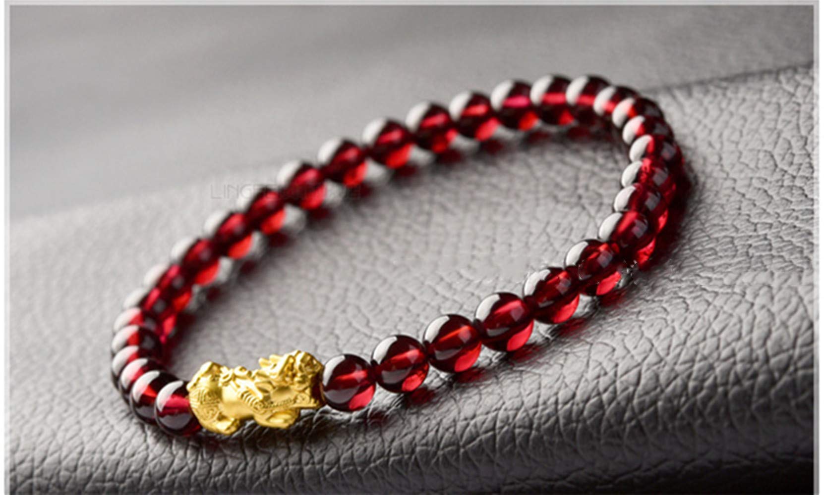 MANRUO Feng Shui The Best Prosperity Red Bead Garnet Bracelet with One Golden Pi Xiu/Pi Yao Lucky Wealthy Amulet Brecelet Jewelry