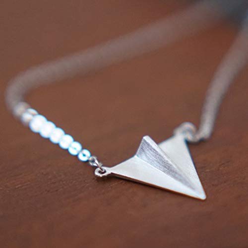 YOOE Triangle Origami Paper Airplane Necklace,Geometric Paper Plane Necklace Simple Triangle Paper Airplane Necklace for Women Couple (Silver)