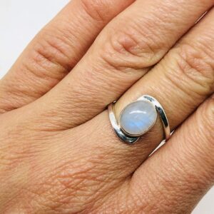 Moonstone Vintage Gipsy Ring 925 Sterling Silver Oval Stone Boho Chic Jewelry (9)