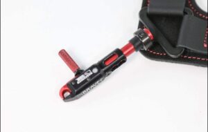 b3 archery brave - red - (swivel stem)