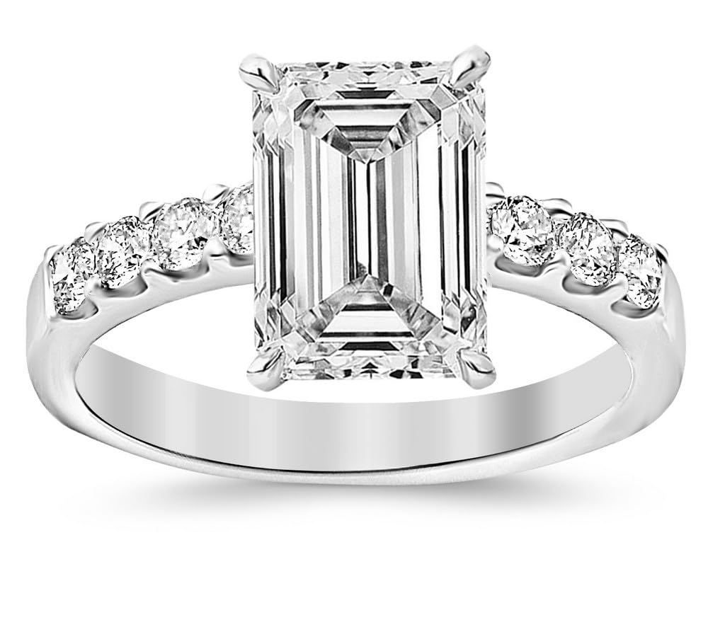 Houston Diamond District 1.5 Ctw Emerald Cut Classic Prong Set Round 14K White Gold Engagement Ring (I-J Color VS1-VS2 Clarity 1 Ct Center)