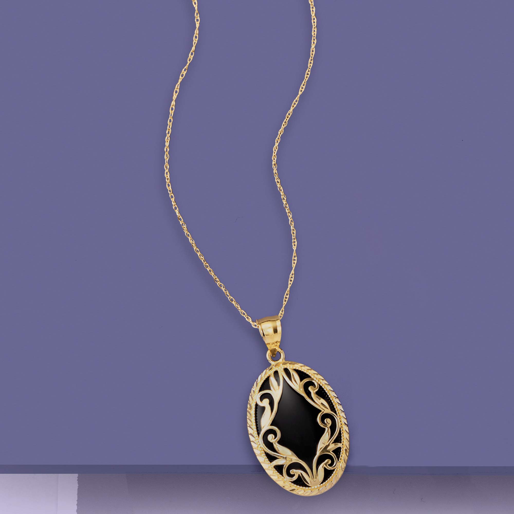 Ross-Simons Oval Black Onyx and 14kt Yellow Gold Pendant Necklace. 18 inches