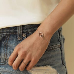 A+O Gifts for Mom, Mother Daughter Gift - Interlocking Circle Bracelet in Sterling Silver