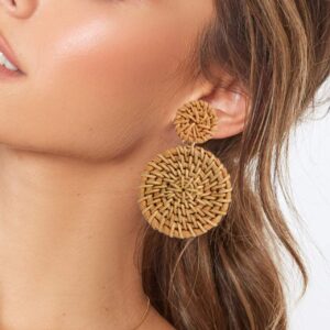 ARATLENCH Rattan Woven Dangling Earrings Handmade Straw Dangle Drop Earrings Boho Summer Beach Statement Circle Ball Hoop Earrings for Women (rattan disc)