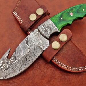 9.5" Hand Forged Damascus Steel Gut Hook Skinning Knife, Green Wood Scale with Damascus Bolster, Full Tang Blade Twist Pattern Drop Point Blade, Cow Hide Leather Sheath