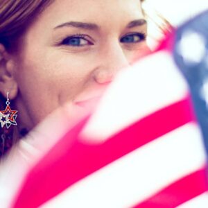 Rosemarie Collections Women's July 4th Red White And Blue USA American Flag Stars Patriotic Dangle Earrings, 1.44"