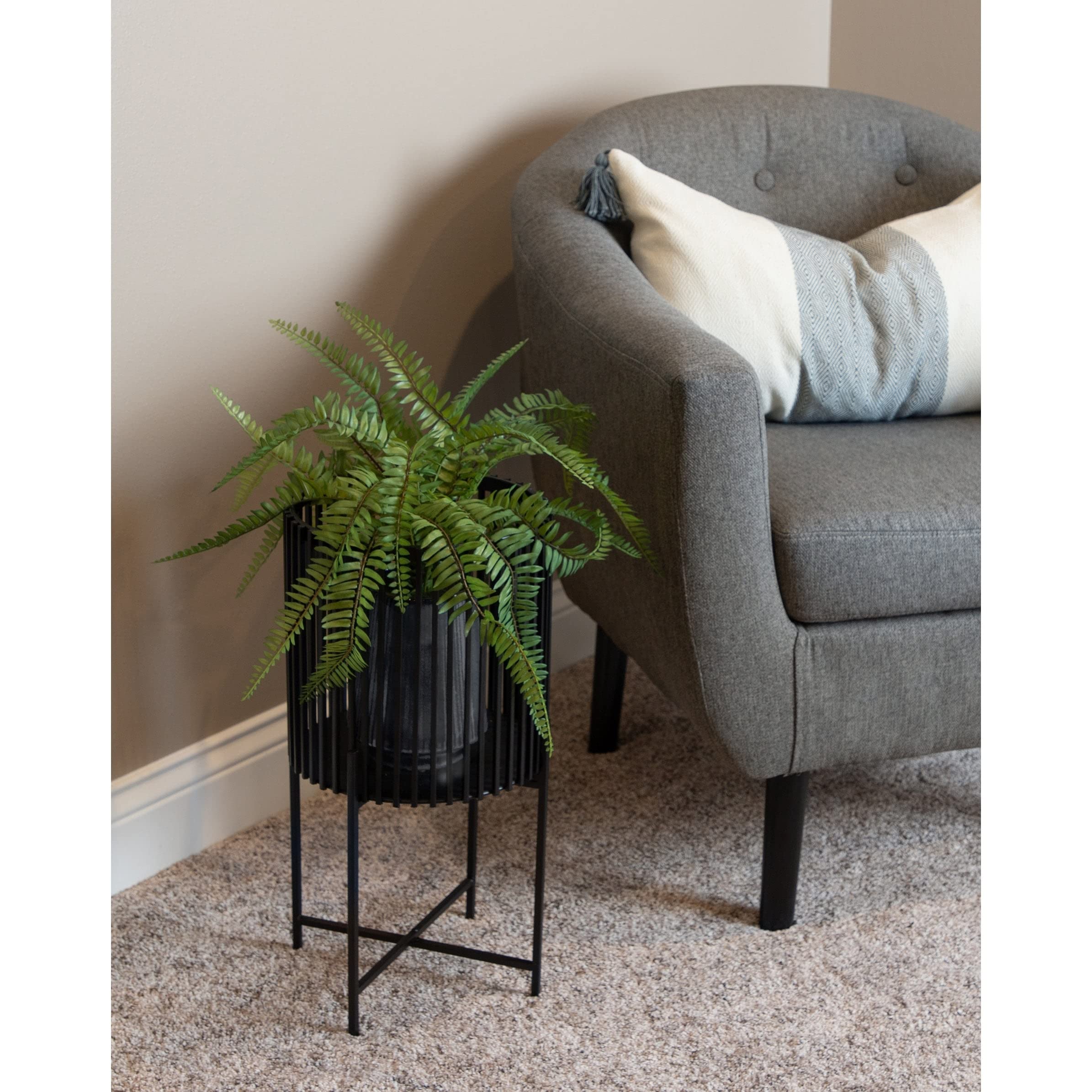 Kate and Laurel Paynter Modern 2-Piece Metal Floor Planter Set with Foldable Stand, Gold