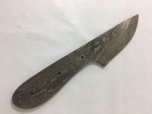 8 inches long hand forged damascus steel straight back blank blade skinning knife with 3 pin hole. 3.5 inches cutting edge