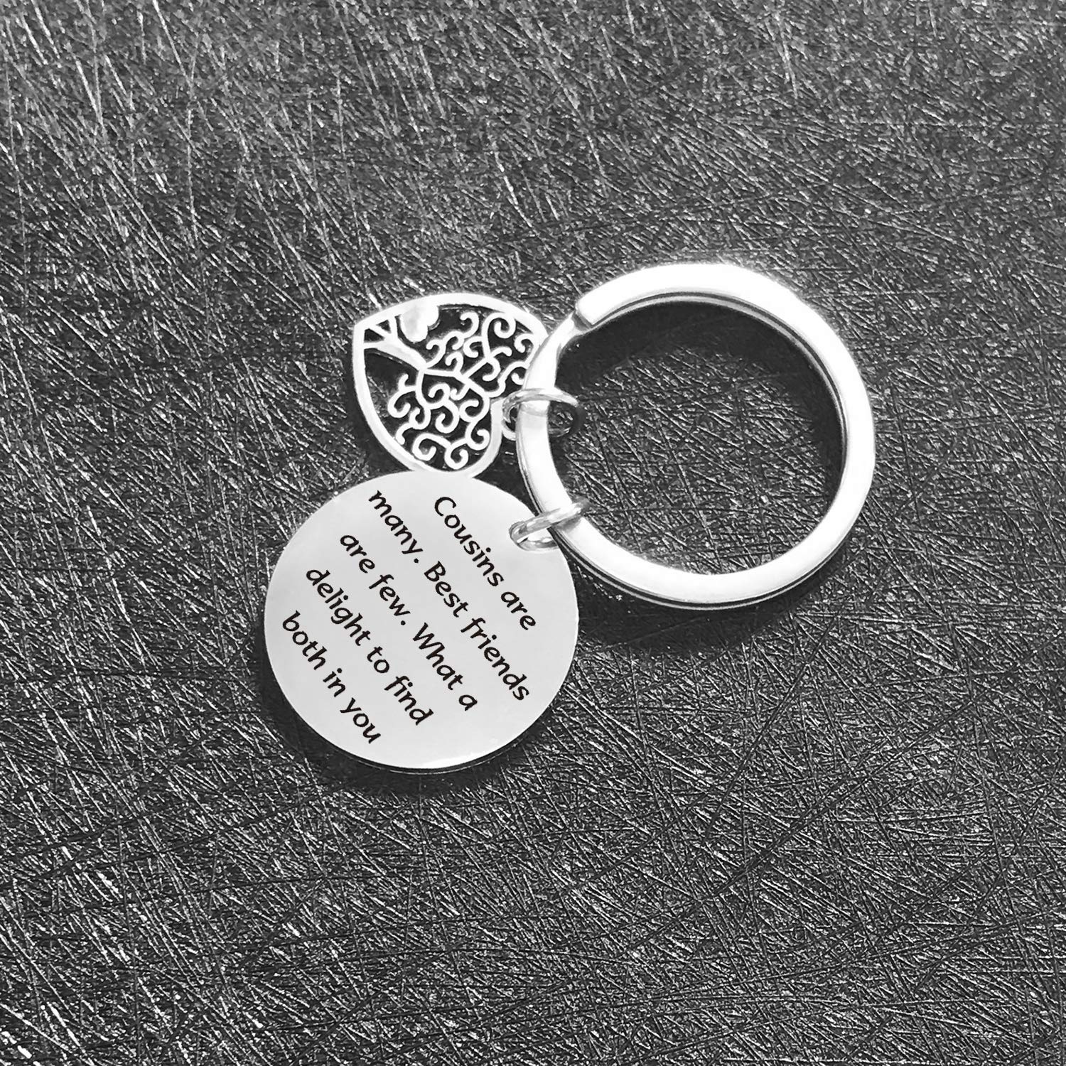 De&ai Sister Gifts best friends keychain Sister Birthday gift sister Christmas gift BFF gift sister wedding keychain cousin keychain cousin Appreciation gift cousin Thank You keychain