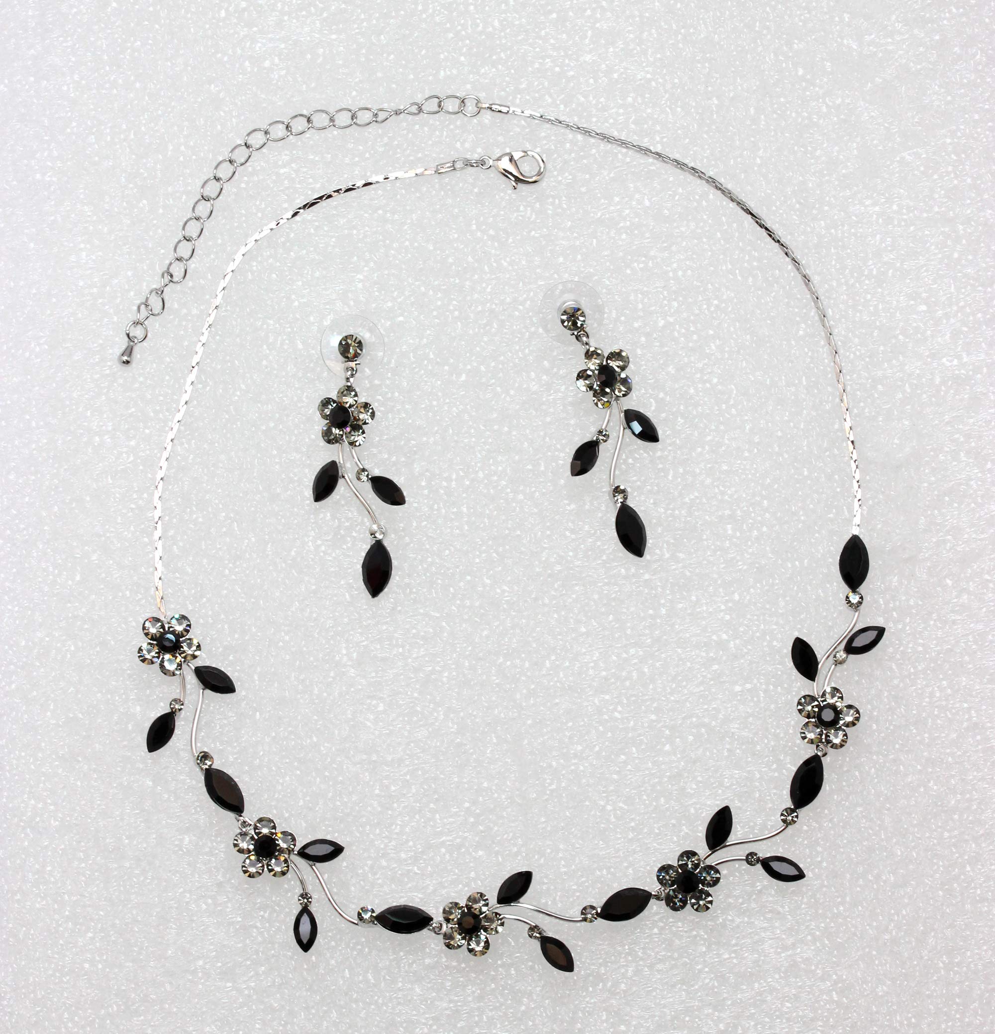 Faship Gorgeous Black Rhinestone Crystal Floral Necklace Earrings Set - Black