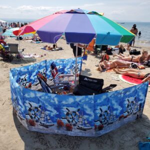 Beach Windscreen, Privacy Screen, Wind Blocker - Ships and Shells, with Mallet and Bag