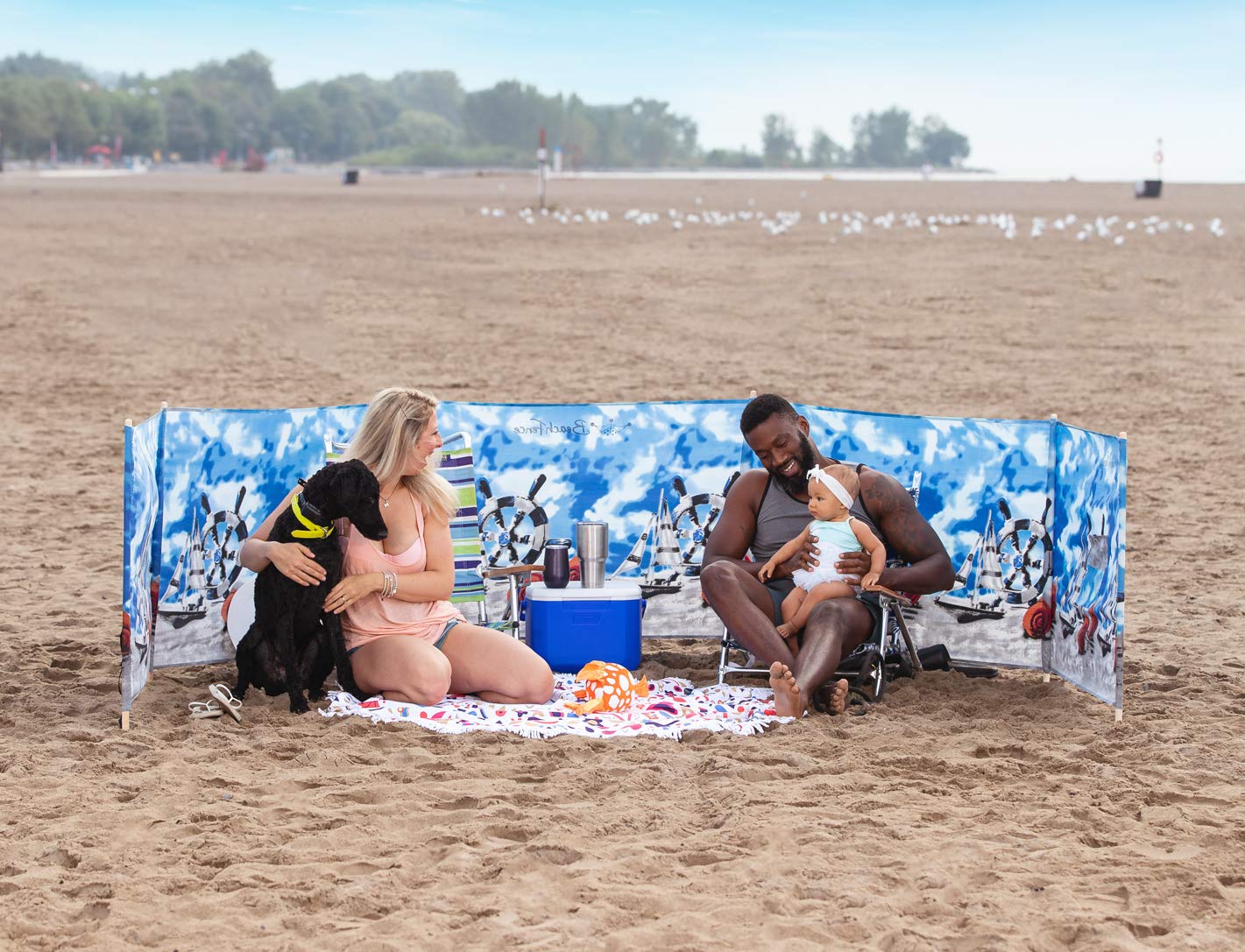 Beach Windscreen, Privacy Screen, Wind Blocker - Ships and Shells, with Mallet and Bag