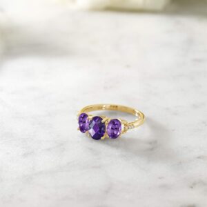 Gem Stone King 10K Yellow Gold Oval Checkerboard Purple Amethyst and Diamond Engagement Ring For Women (1.67 Cttw, Gemstone Birthstone, Available In Size 5, 6, 7, 8, 9)