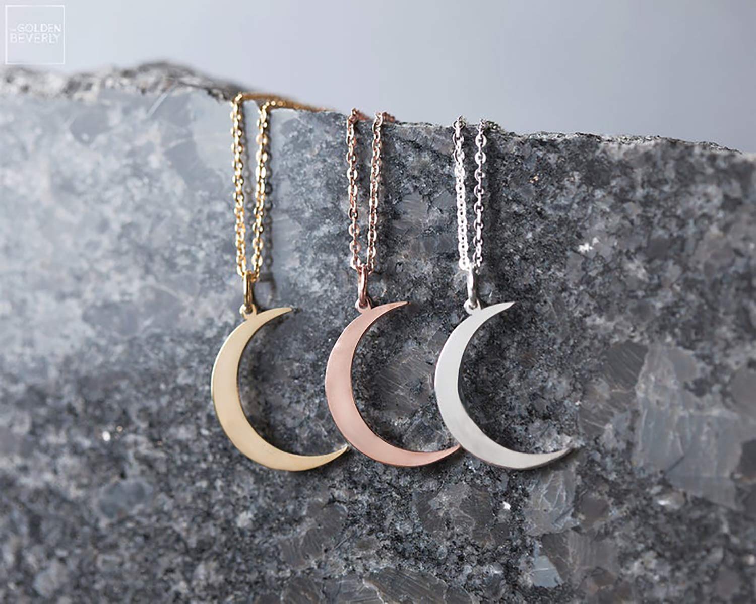 Glimmerst Crescent Moon Necklace, 18K Gold Plated Stainless Steel Crescent Moon Pendant Necklace Delicate Dainty Crescent Necklace for Women