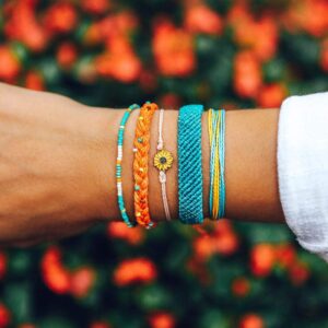 Tarsus Bracelets For Teen Girls, Boho Cute Handmade Flower Daisy Sunflower Braided Woven Friendship Bracelets for Women Stack 5 Bracelet Set Stuff