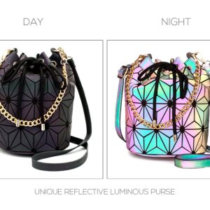 Chic Boutique De Mode Geometric Luminous Purses Handbags Holographic Crossbody Shoulder Bag (Chain)